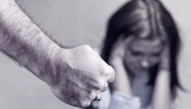 Sonnino: picchia la compagna in casa, arrestato 55enne